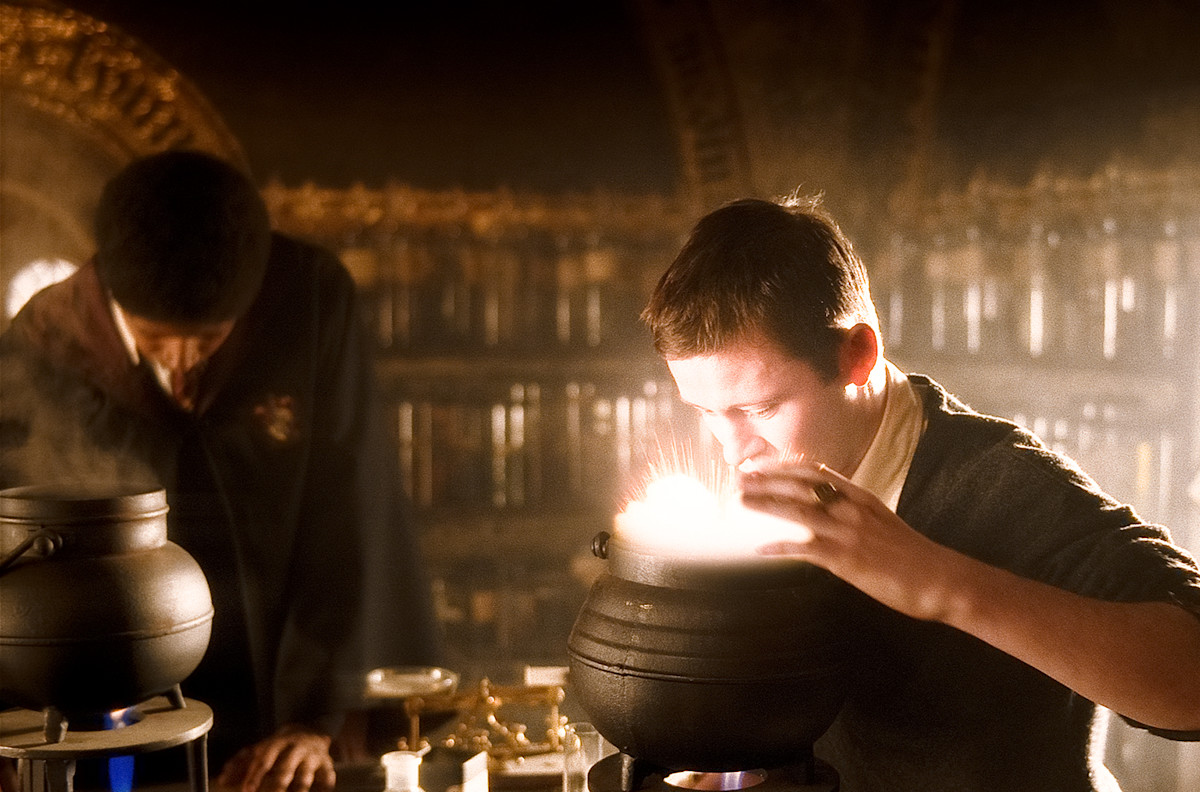 Harry Potter | The Dean and Seamus quiz | Wizarding World