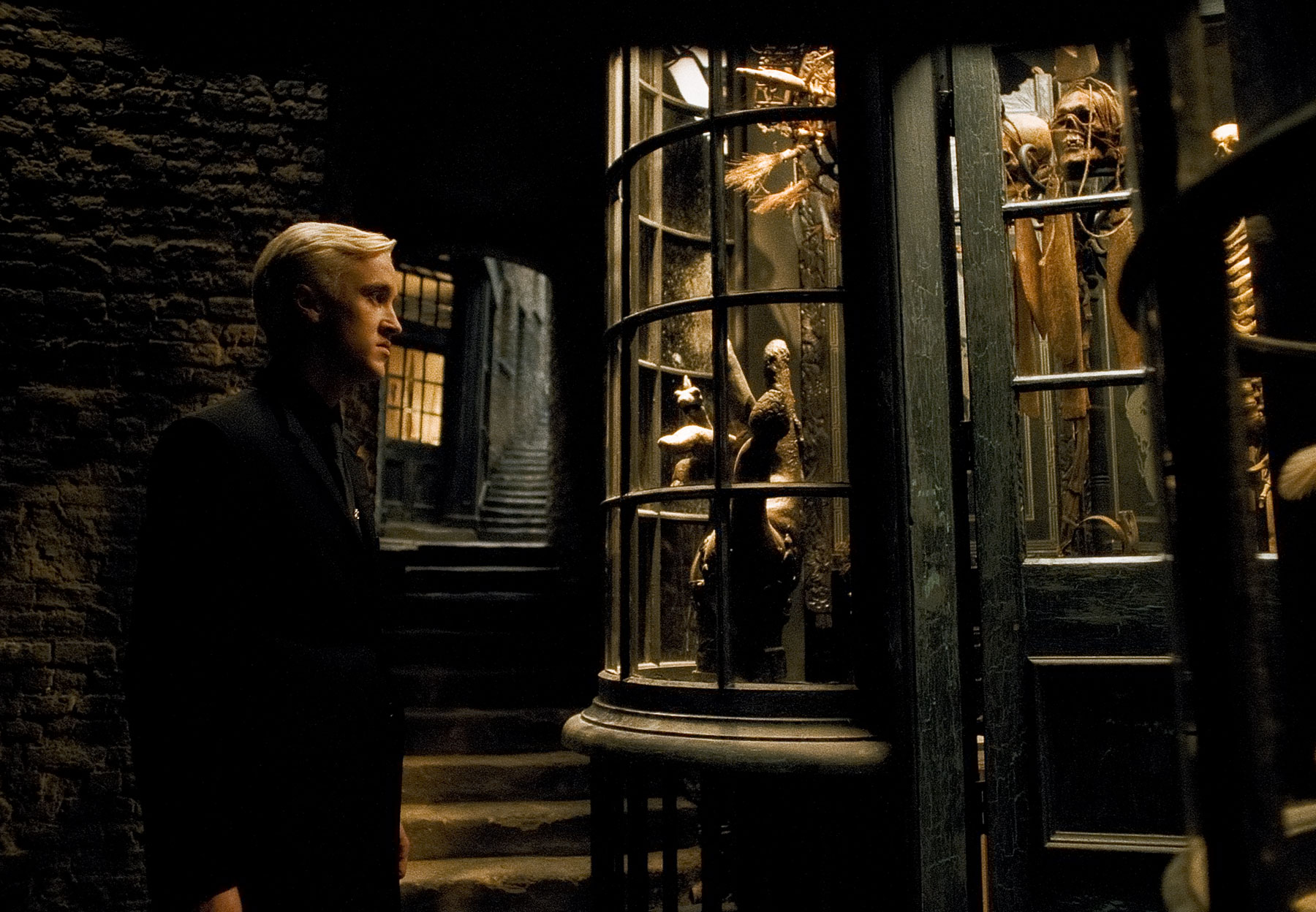 Knockturn Alley | Official Harry Potter Encyclopedia