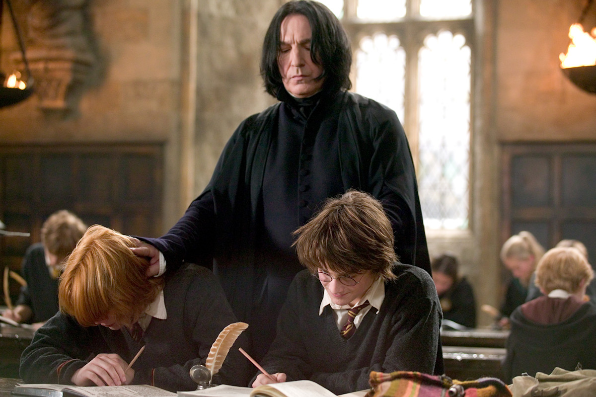 Harry Potter | Watch: Ten minutes of sublime Severus Snape moments ...