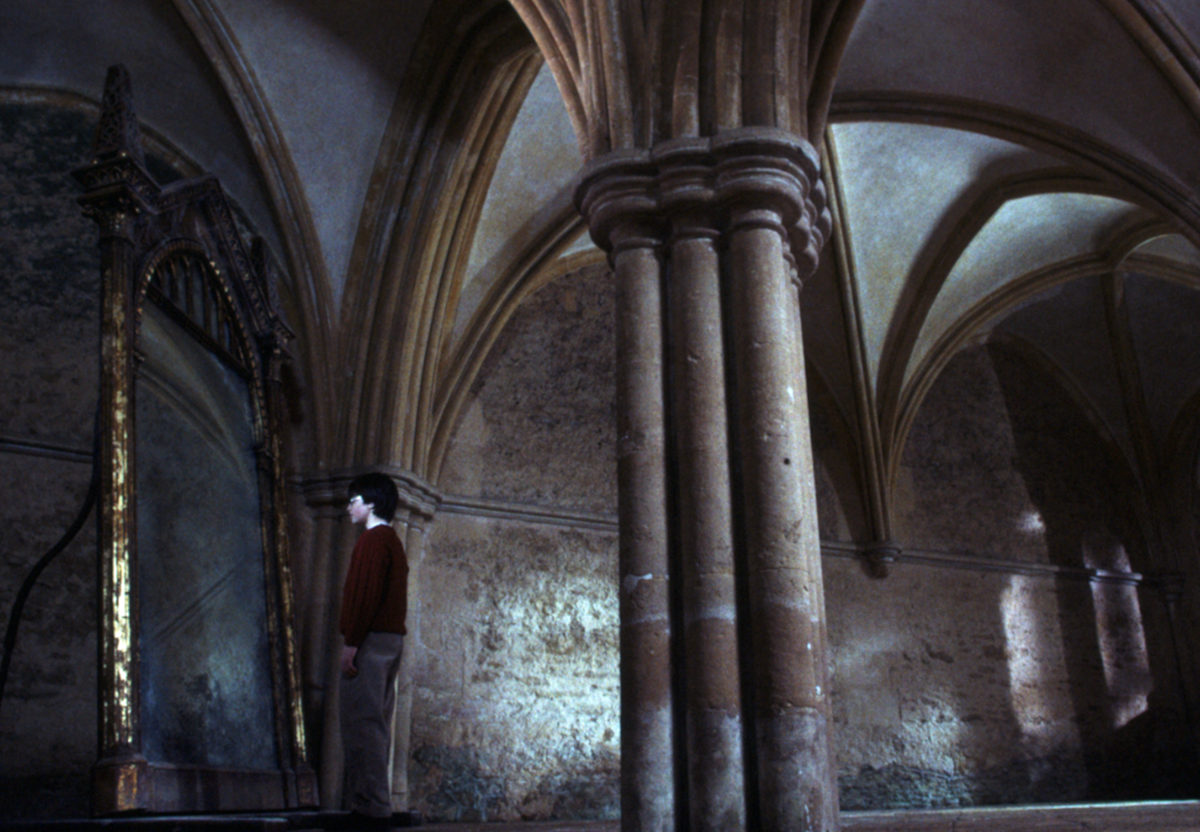 The Mirror of Erised | Official Harry Potter Encyclopedia