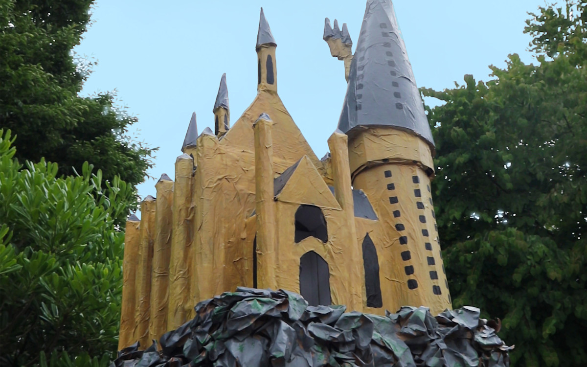 Harry Potter | Create your very own Hogwarts castle | Wizarding World