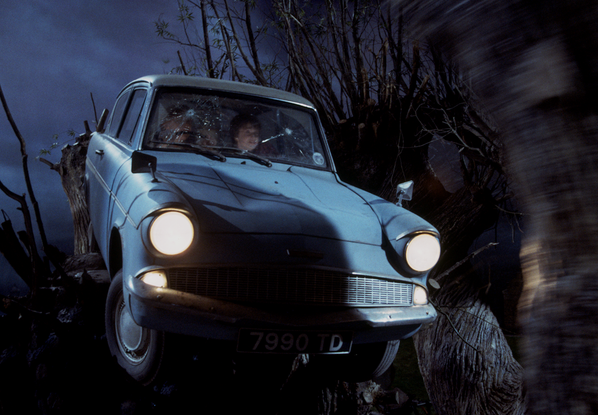 The flying car | Official Harry Potter Encyclopedia